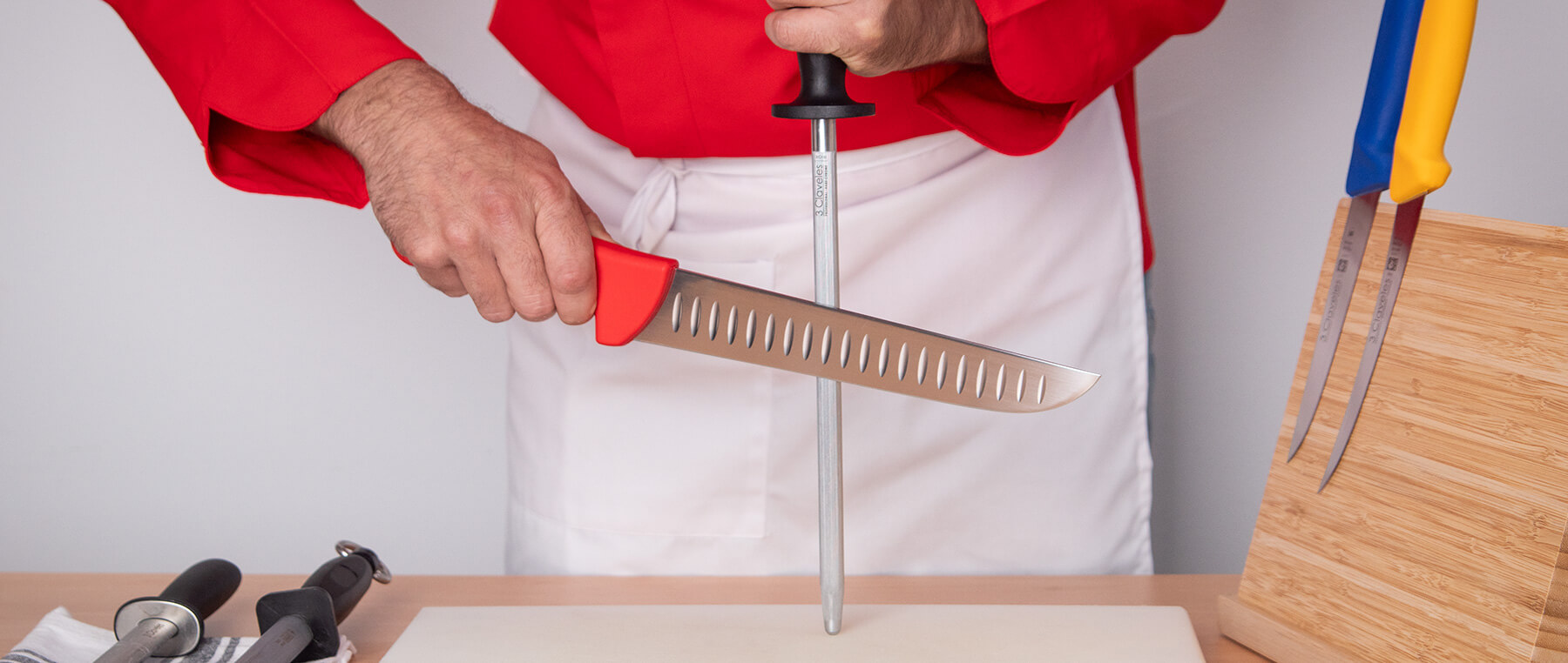 Mantener el filo de tu cuchillo en un estado óptimo con la chaira