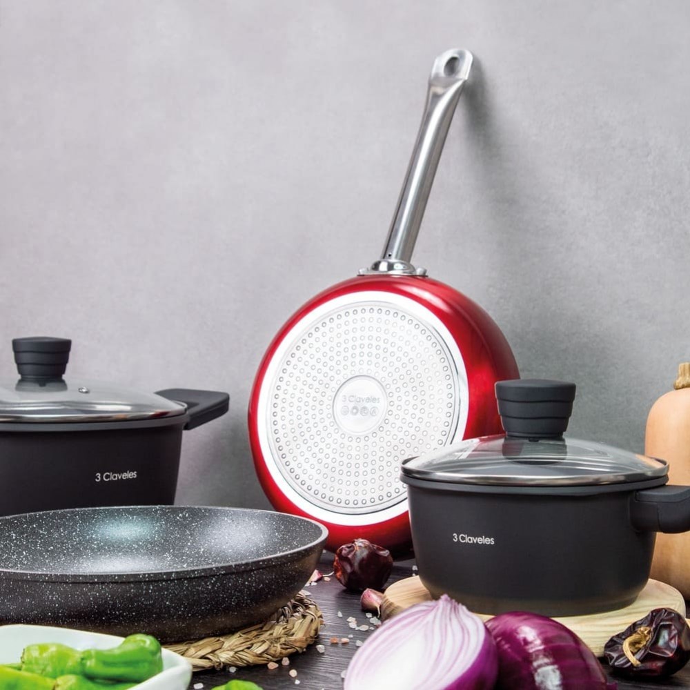 Frying pans and casseroles